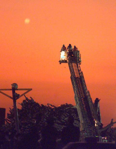 Photos: 25th anniversary of deadly Texas A&M bonfire collapse | Fort ...