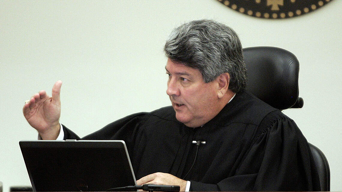 Justice dept. will not charge Tarrant judge in stun belt case | Fort ...