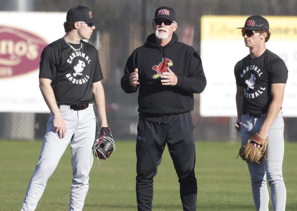 How a Rangers legend guides nation’s top baseball prospect | Fort Worth ...