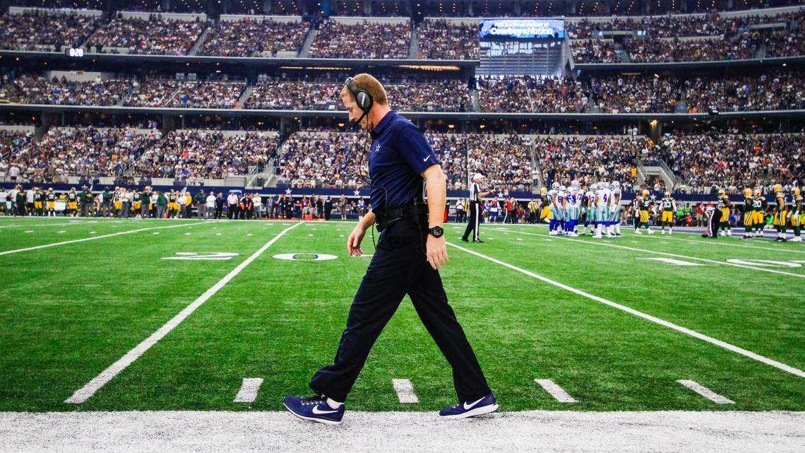 The head coach of the Dallas Cowboys, Jason Garrett, loses his dad ...