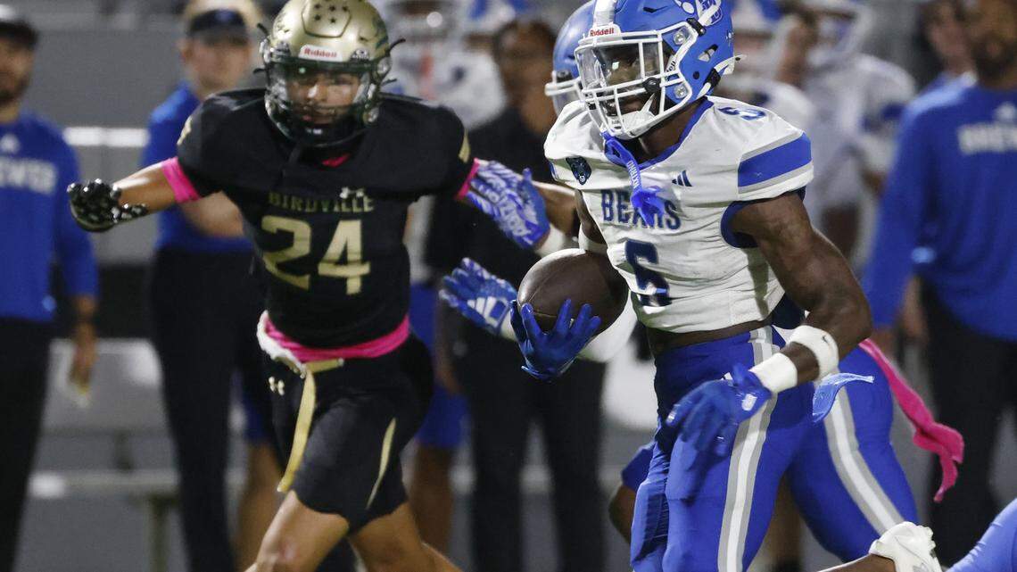 Brewer football takes down Birdville in crucial matchup | Fort Worth ...