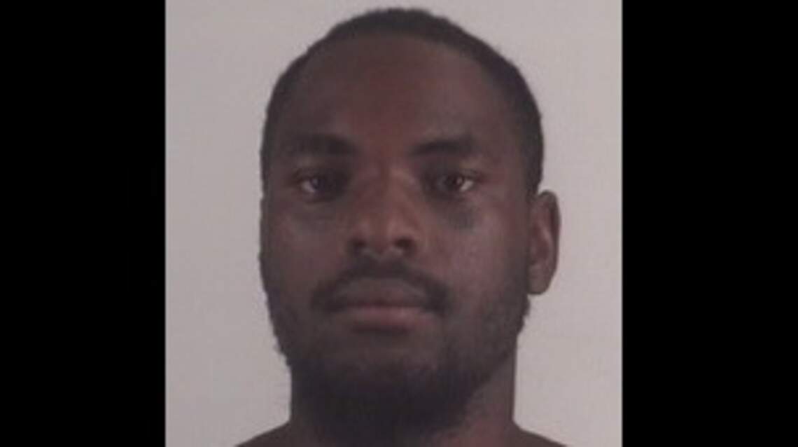 Employee shoots suspect during store robbery in Texas | Fort Worth Star ...