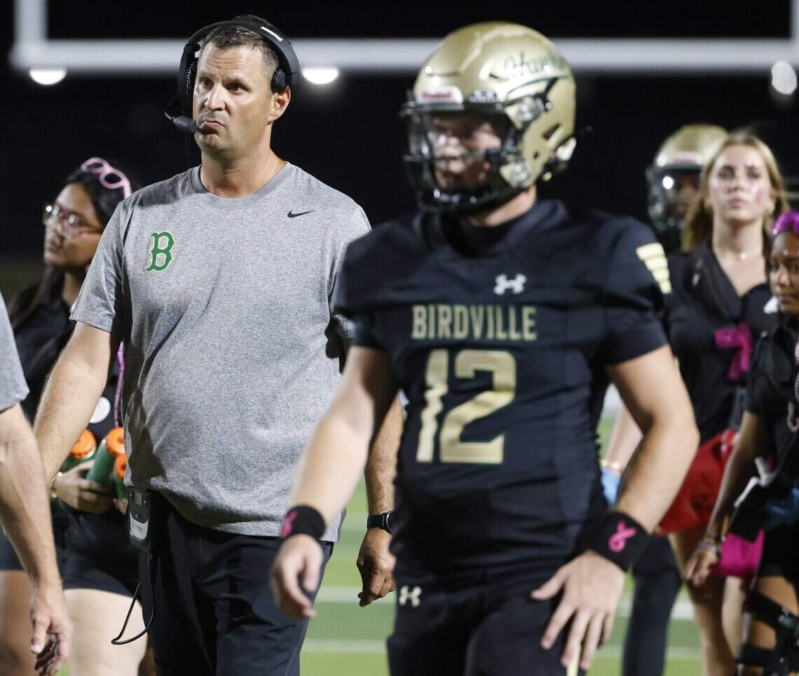 Brewer football takes down Birdville in crucial matchup | Fort Worth ...