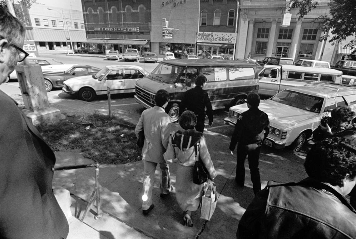 Photos of Candy Montgomery’s 1980 arrest and trial in Texas | Fort ...