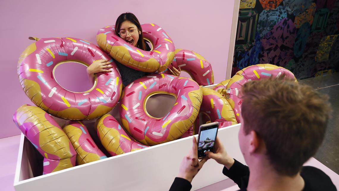 Pop-up store in West Bend offers selfie backdrops | Fort Worth Star ...
