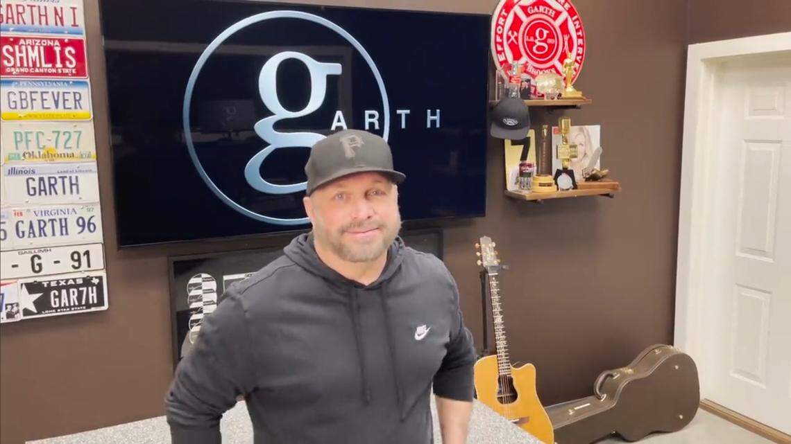 Garth Brooks pays surprise tribute to Cook Children’s staffer | Fort ...