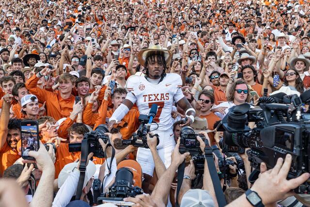 Texas shows championship mentality in blowout win over Oklahoma | Fort ...