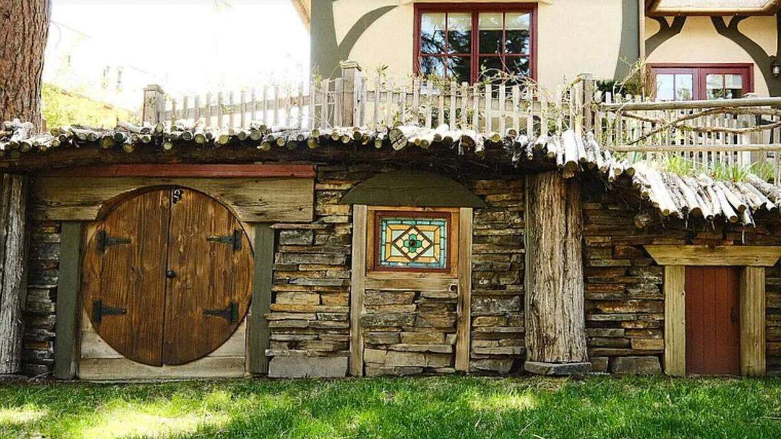 ‘Quirky’ — but charming — hobbit house for sale in Oregon | The State