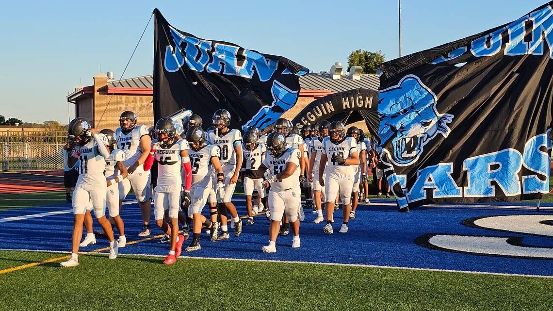 Arlington Seguin throttles Burleson for district opening win | Fort ...