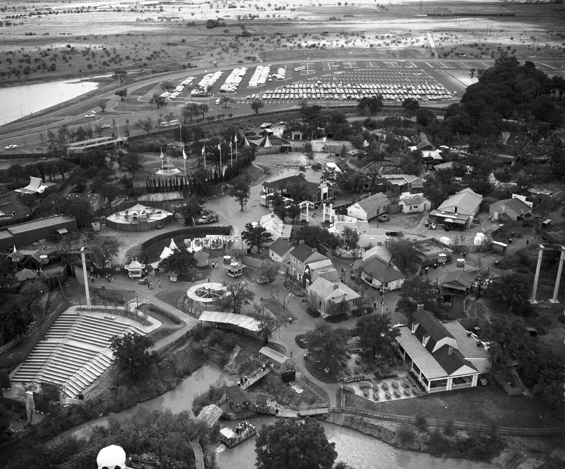 Six Flags Over Texas: Historic photos over the last 52 years | Fort ...