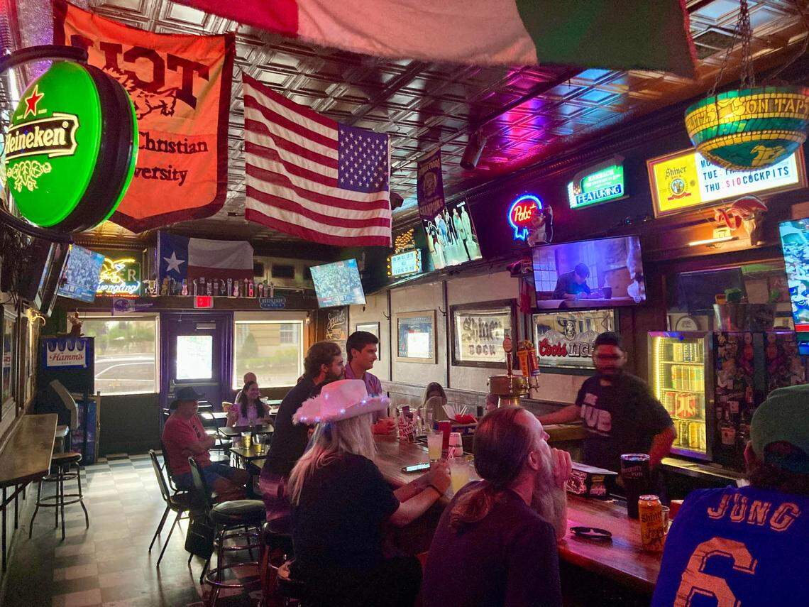 Fort Worth losing its “Pub” just a sign of this era | Fort Worth Star ...