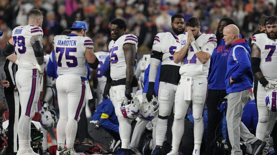 Jerry Jones watched in fear, Cowboys pray for Damar Hamlin | Fort Worth ...