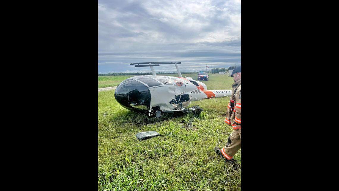 Helicopter crash in far north Fort Worth injures 2 people | Fort Worth ...